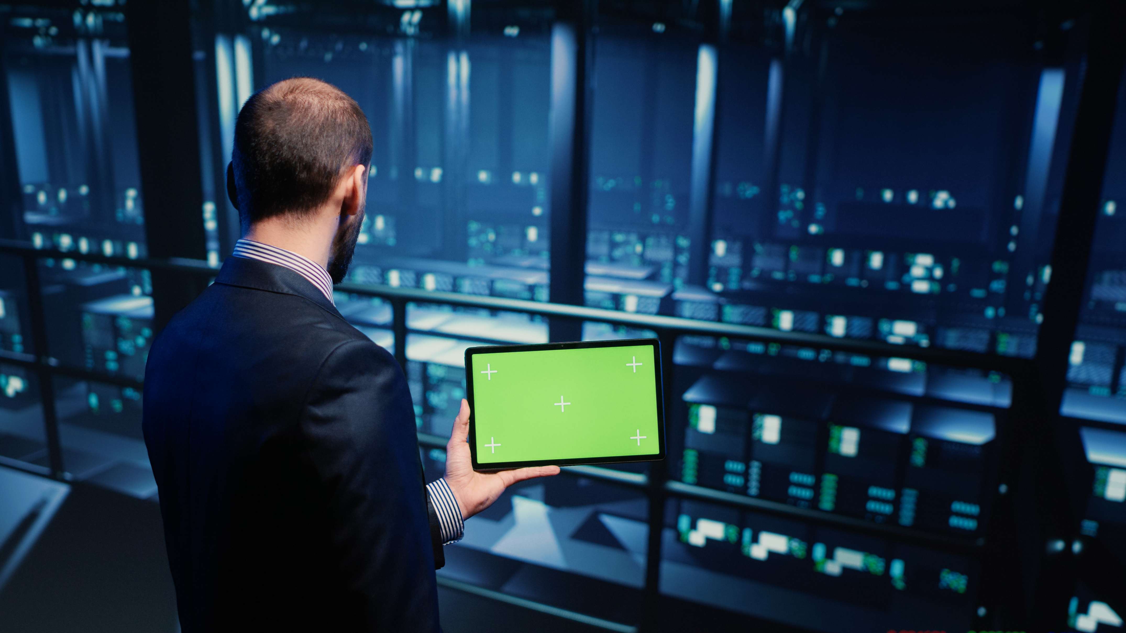 The Future of Hybrid Networking: Balancing In-Person and Virtual ...